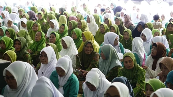 Fatayat NU Trenggalek Perkuat Akidah Aswaja melalui Kajian Lensa Literasi