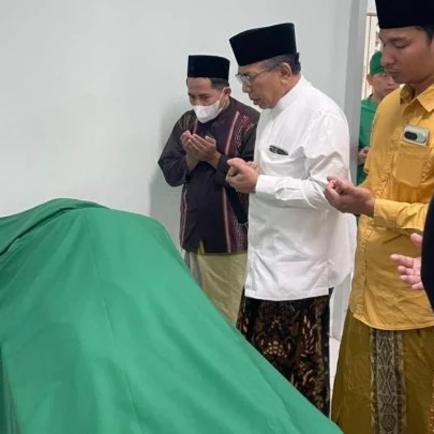 Ketum PBNU: Kiai Adib Mewakafkan Diri untuk Jam'iyyah dan Jamaah