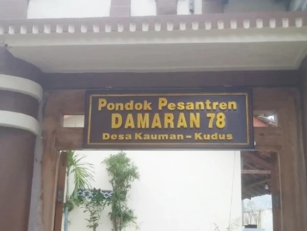 Mengenal Pesantren Damaran Kudus
